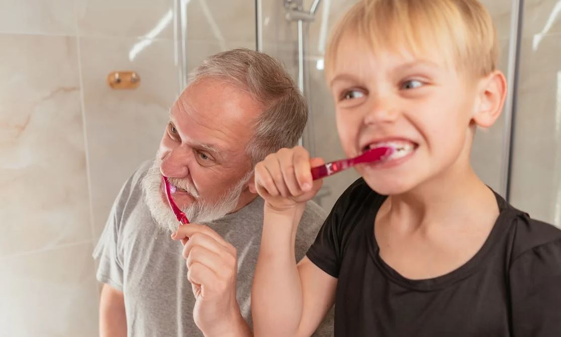 How Does Aging Affect Your Teeth and Gums – Radical Age Movement